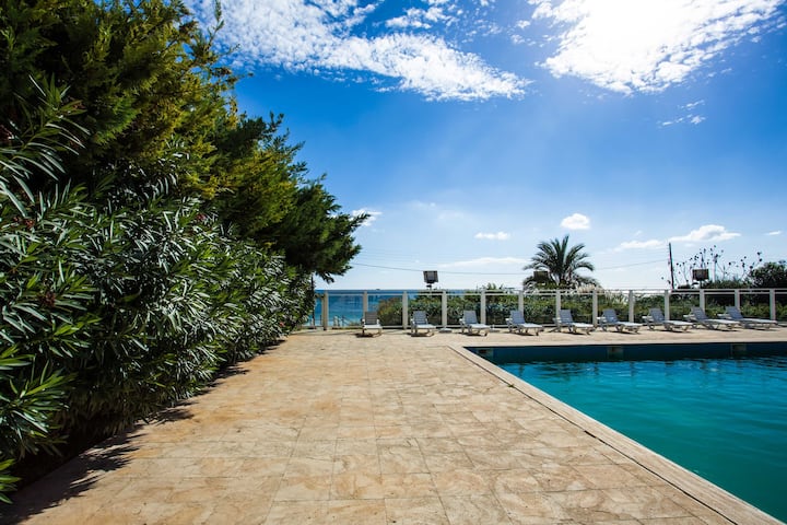 Sunrise Wellness Beach Apartment - Ibiza