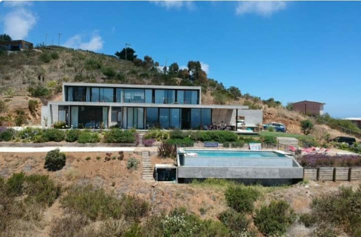 Espectacular Casa Con Increible Vista De Zapallar. - Papudo