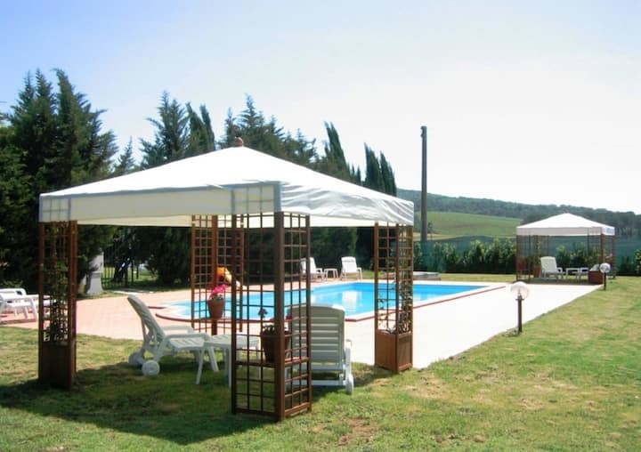 Apartment & Pool 10 Min From Seaside - Follonica