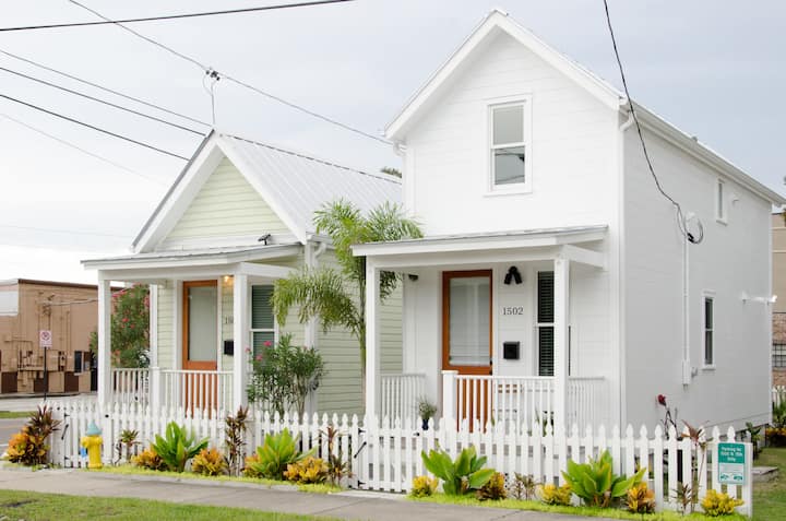 Two Tiny House Sisters In Historic Ybor City - Tampa, FL
