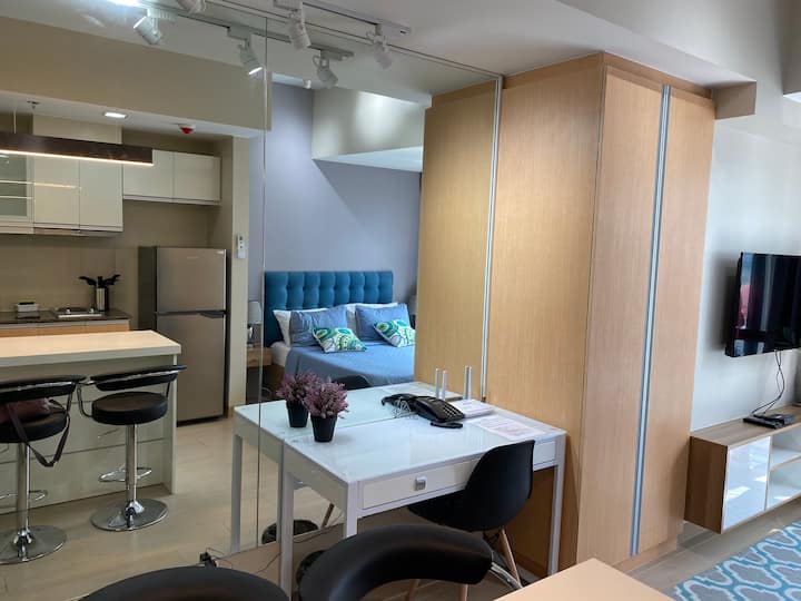 Dreamy Studio With Fantastic View In One Eastwood - Quezon City