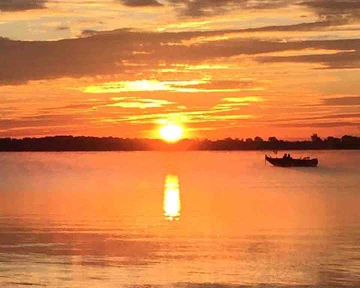 Lake Front Home, Techumseh Island Sleeps 6 - Indian Lake, OH