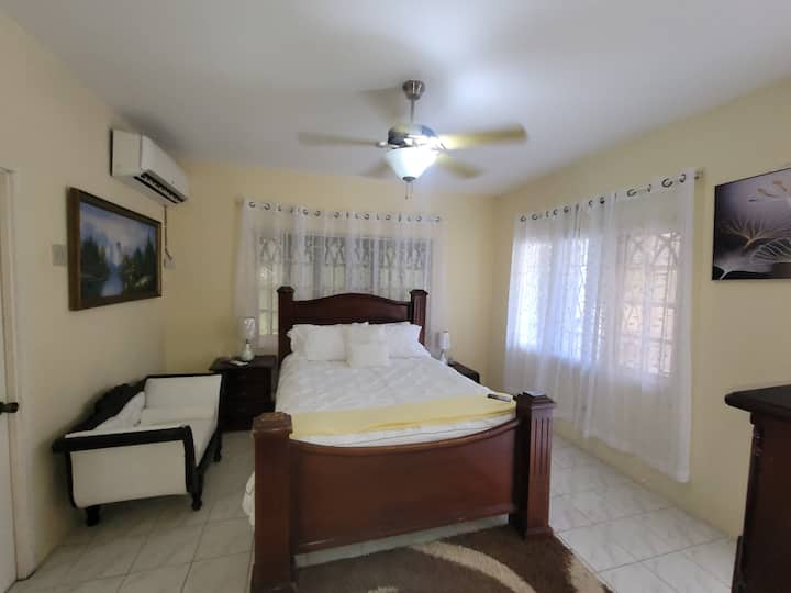 Marva's Whitehouse By Tigress (1 Bedroom) - Negril