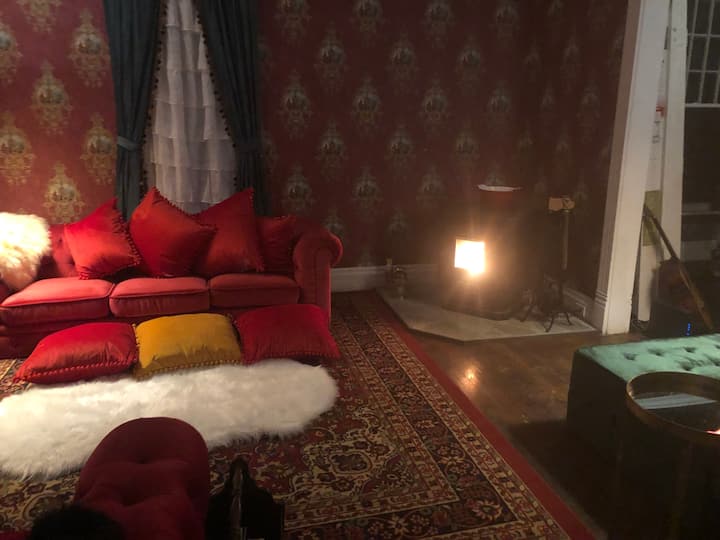 Spare Room W Jacuzzi - Bradford
