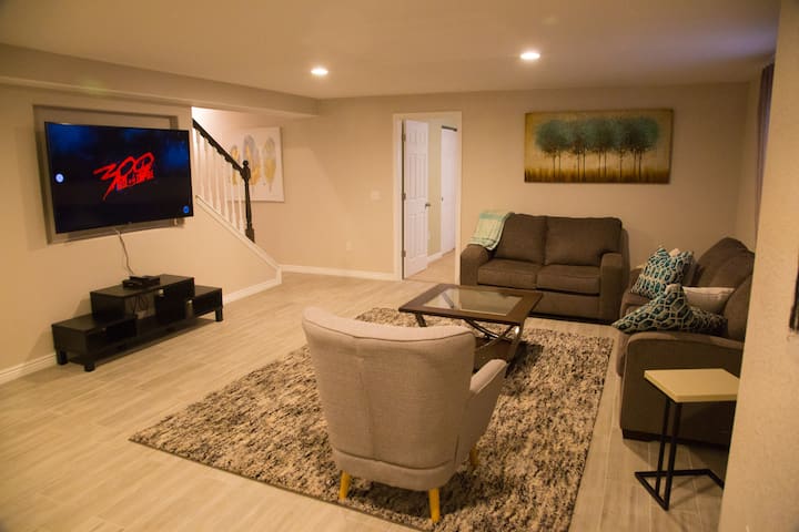 Modern 2br In Aurora - Aurora, CO