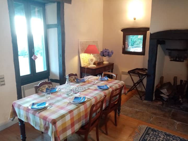 Gite Familial Bain De Soleil Ou Coin Du Feu - Tulle