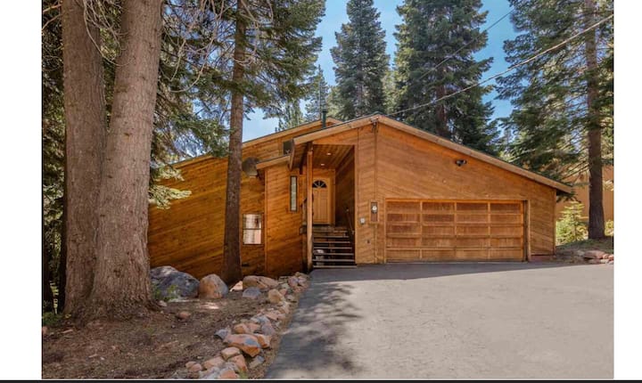 Family Friendly 3br+loft Tahoe Donner Cabin Slps 8 - Truckee, CA