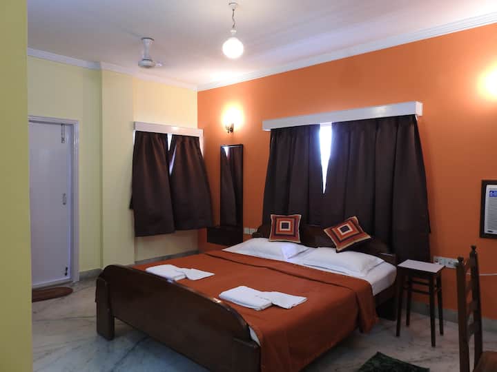 Anutham, Spacious Luxury Room To Unwind Yourself - Howrah