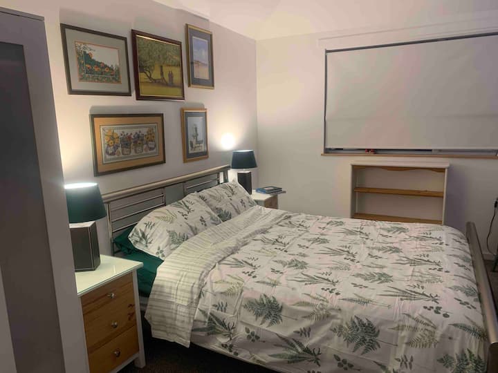 Garden Room In Quiet Village Close To Town - Wellingborough