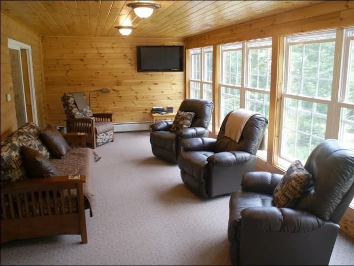 Lakes Region
Lake Front Home Overlooking Mountain - 덴마크