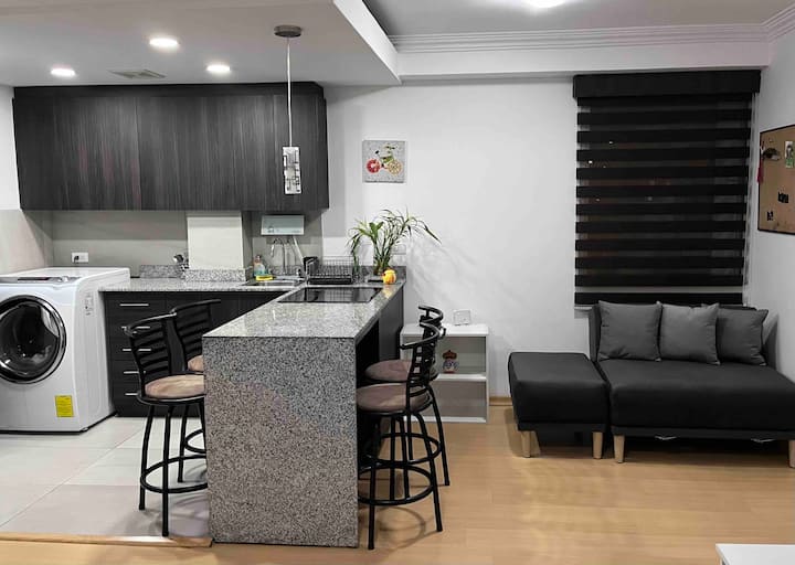 Apartamento De 2 Habitaciones - 100% Equipado - Ecuador