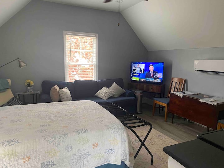 Private W/kitchen - Quiet Walkable Neighborhood. - South Carolina