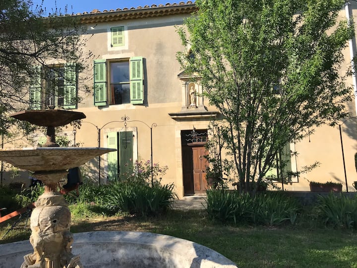 Grand Mas Avec Piscine, Près D'avignon - 아비뇽