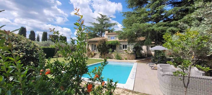 Villa Près D’aix En Pce( En Partie Climatisée) - Éguilles