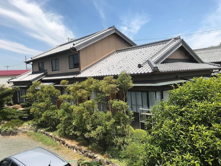 Huge and comfortable Japanese traditional house - Houses for Rent in ...