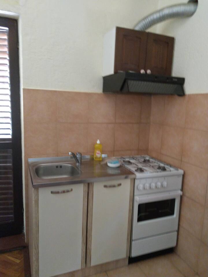 Sunny Apartment With Garden Terrace In Seget Donji - Arbanija