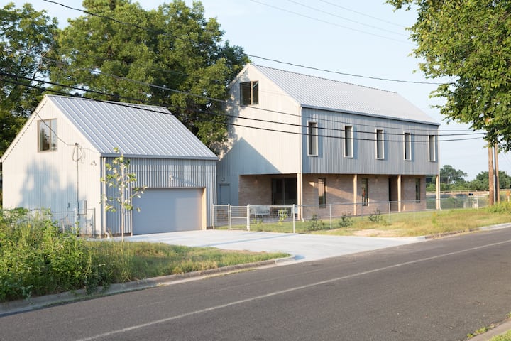 Modern Garage Studio - オースティン, TX