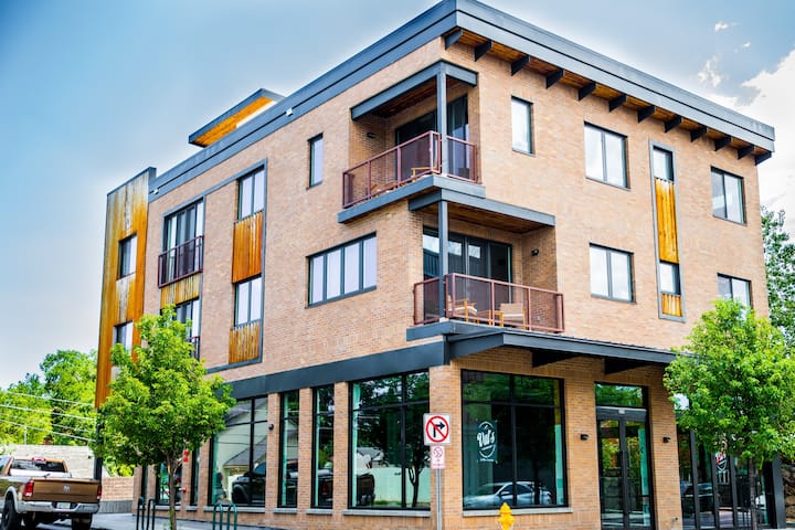 (301)the Lofts, By Flagtown, 2 Bed 2 Bath - Flagstaff, AZ