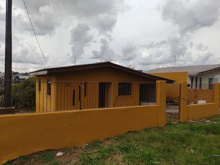 Casa Caramelo Próximo A Rodoviária - Guarapuava