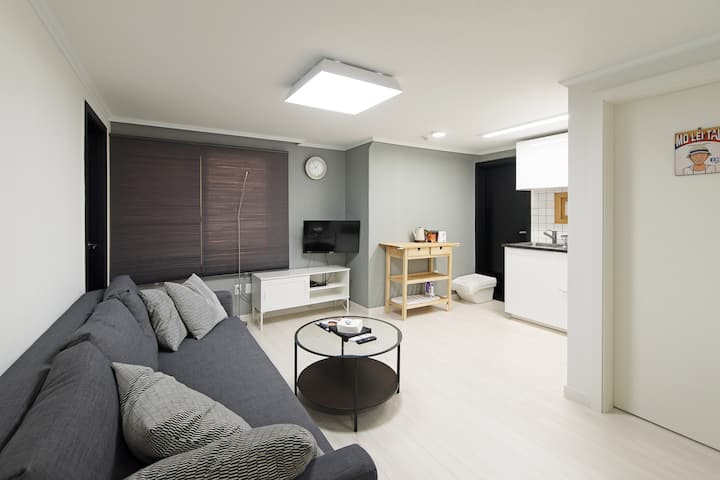 Until Stephen Chow Comes.(apartment Grey) - Seoul