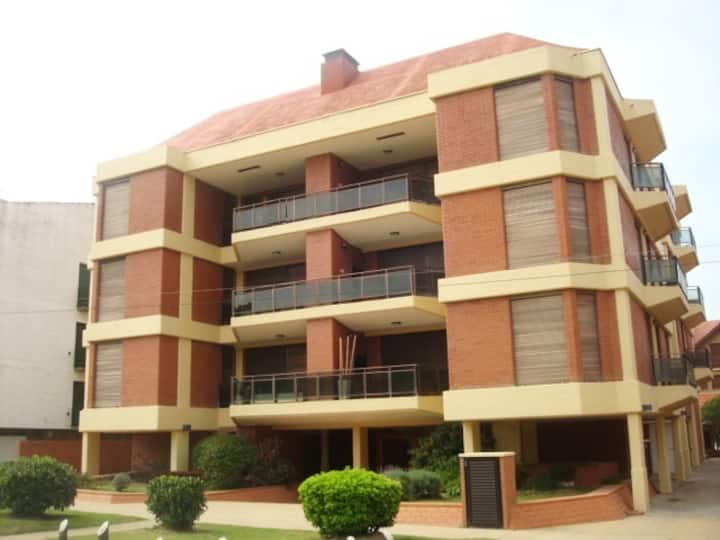 Departamento En Pinamar (4 Amb A 50 Mts Del Mar) - Pinamar