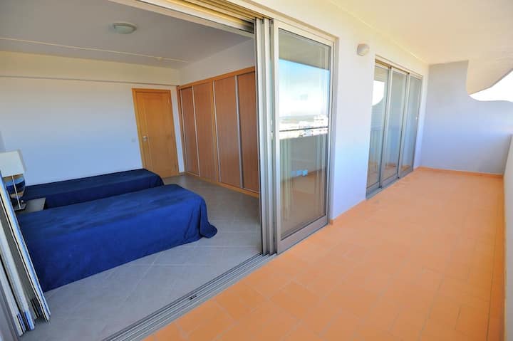 2 Bedroom Apt For 6 Guests/close Vau & Rocha Beach - Portimão