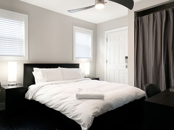 Modern Living-master Suite W/jacuzzi Near Downtown - Indiana