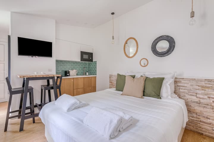Charming Little House In The Heart Of Batignolles - フランス パリ