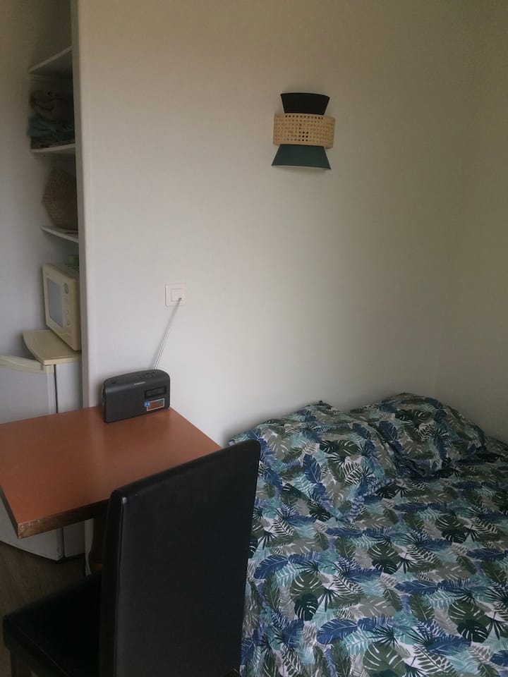 Entrée Indépendante, Chambre Totalement Autonome, - Paimbœuf