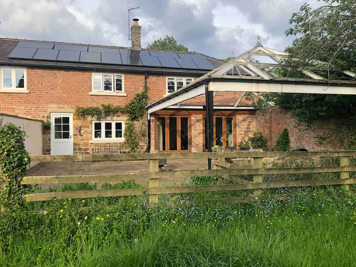 Lovely Cottage With Sunny Garden - Thirsk