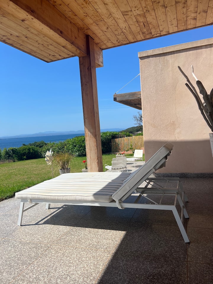 Vue Exceptionnelle Sur Les Lavezzi Et La Sardaigne - Bonifacio