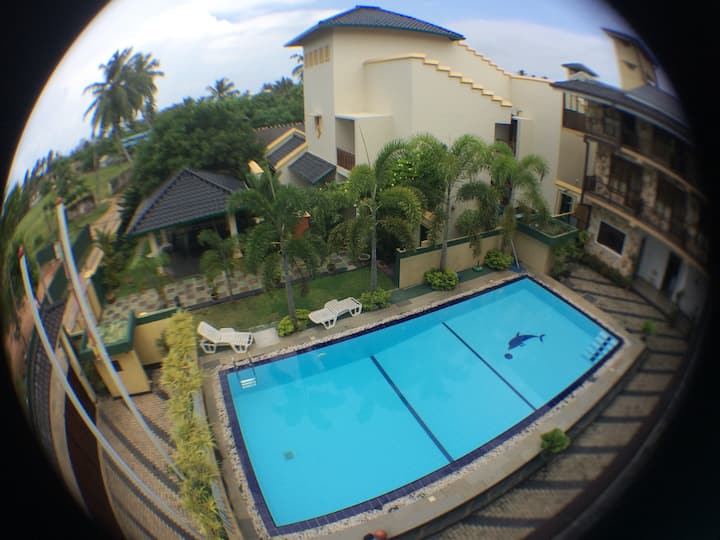 5 Br Villa With Swimming Pool - Hikkaduwa