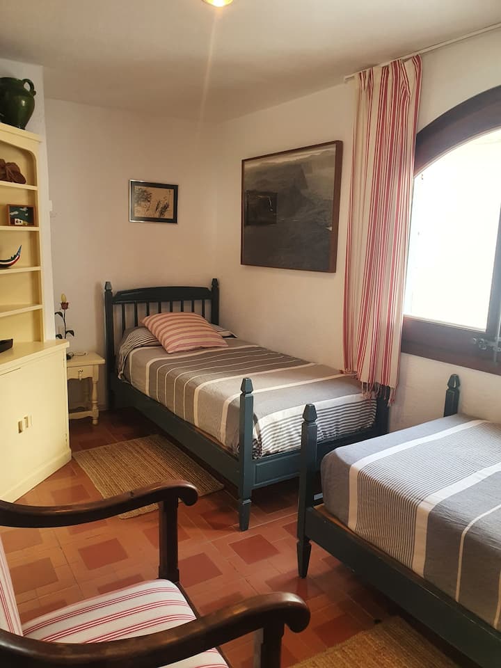 Habitación Doble ,Con Baño En Suite ,En Cadaqués - Cadaqués
