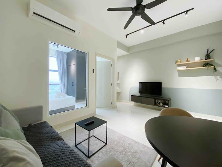Stylish One Bedroom Apartment @Artemontkiara - Petaling Jaya