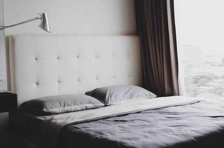 Luxury Thonglor 1 Br Condo -