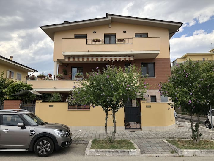 Appartamento Indipendente Con Corte Privata - Pescara