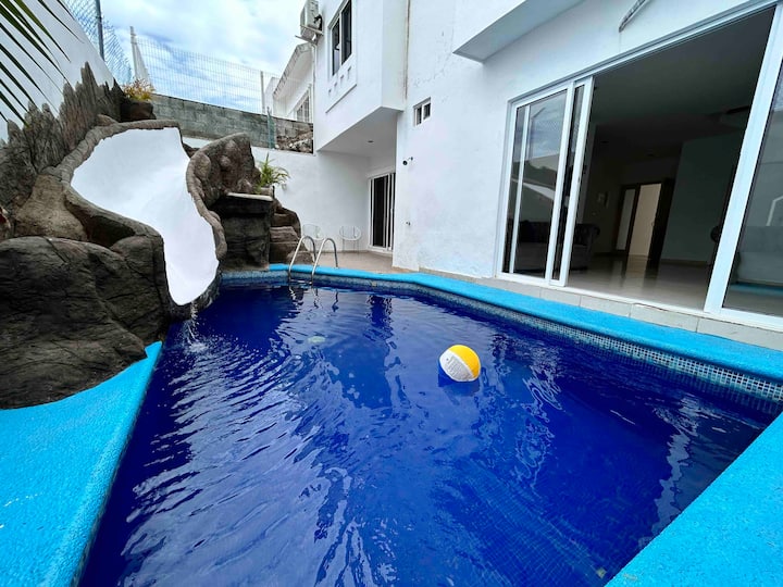 Casa Grande,alberca C/tobogán 14 Pers
5 Min Playa - Mazatlán