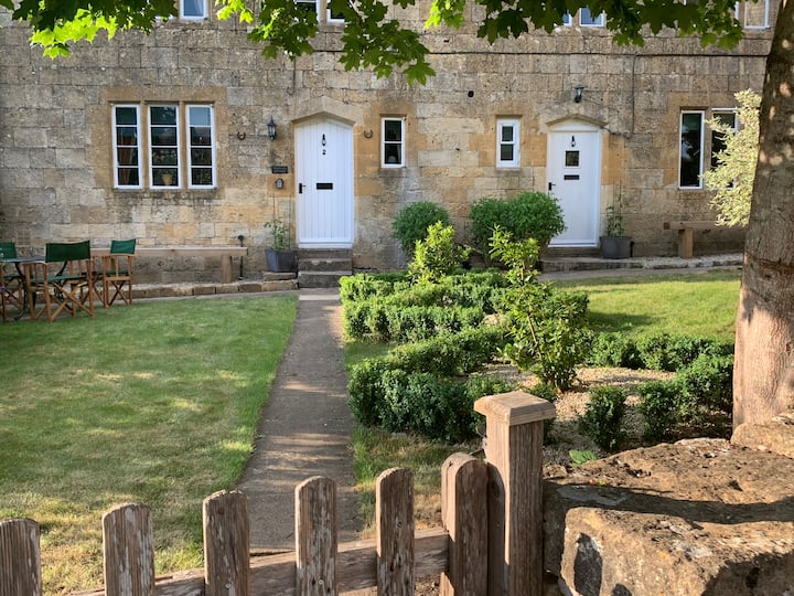 Brockhampton, 7 Miles To Cheltenham Racecourse - Winchcombe