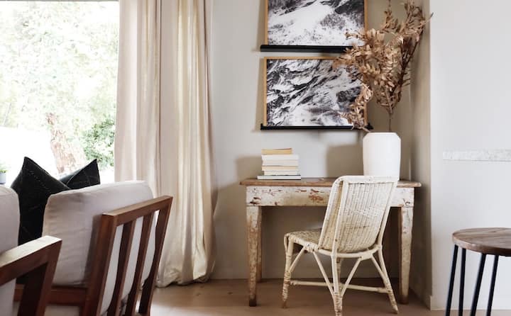Hurlingham. 5 Mins - Sandton City & Hyde Park - Johannesburg
