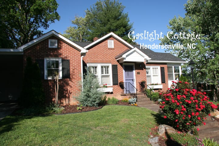 Gaslight Cottage - Downtown Hendersonville - Hendersonville, NC