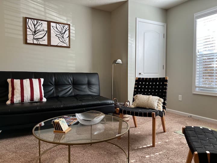 Nice 2 Bedroom Condo - Bloomington, IN