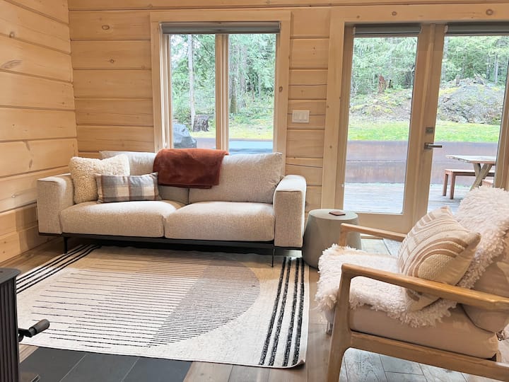 Modern Shawnigan Cabin Near Kinsol Trestle - Vancouver Island