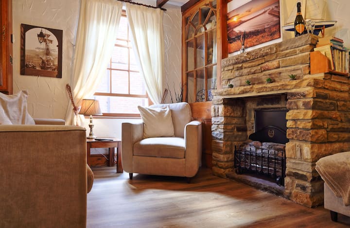 Bishops Cottage - Whitby - Robin Hood's Bay