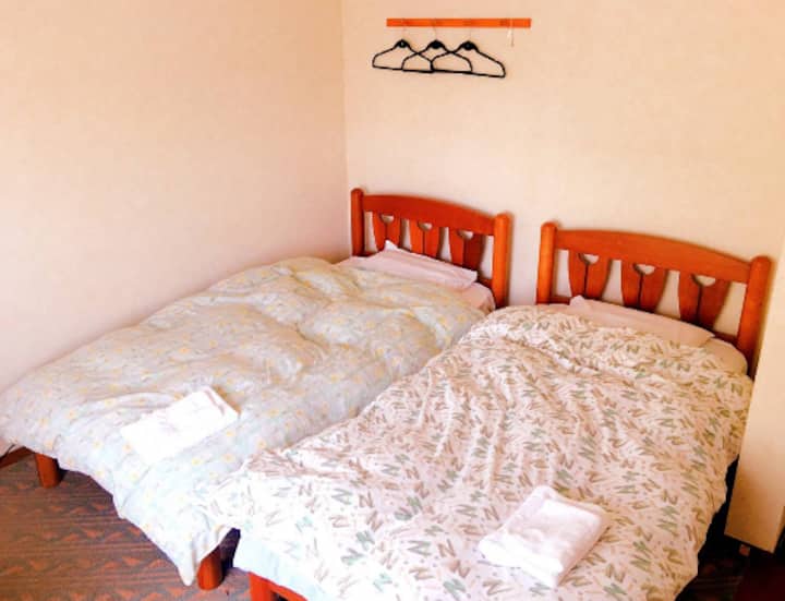 208号室　色も効能も異なる源泉！ヨード鉱泉と麦芽温泉をご用意致しました。 その違いは一目瞭然！ - Isumi