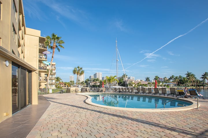 Cozy Apartment At Hallandale Close To The Beach - Hallandale Beach, FL