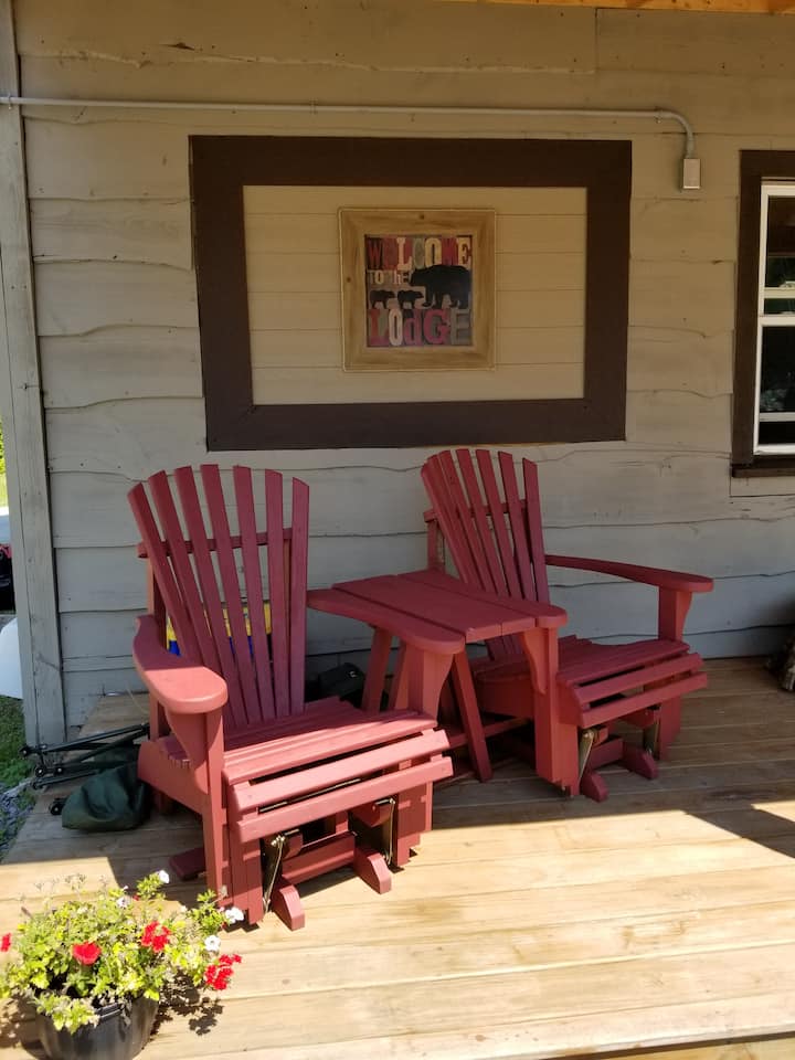 The Lodge @ Seveys. 3500sf Of Adk Fun! - Cranberry Lake, NY