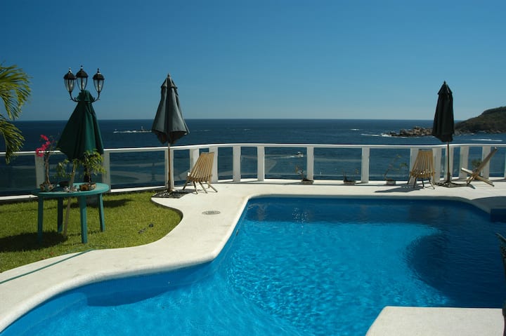 Casa Con Vista Espectacular Al Mar - Acapulco