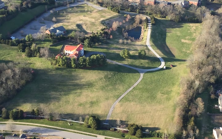 "Gone With The Wind" Era Southern Estate - Arrington Vineyards, Arrington