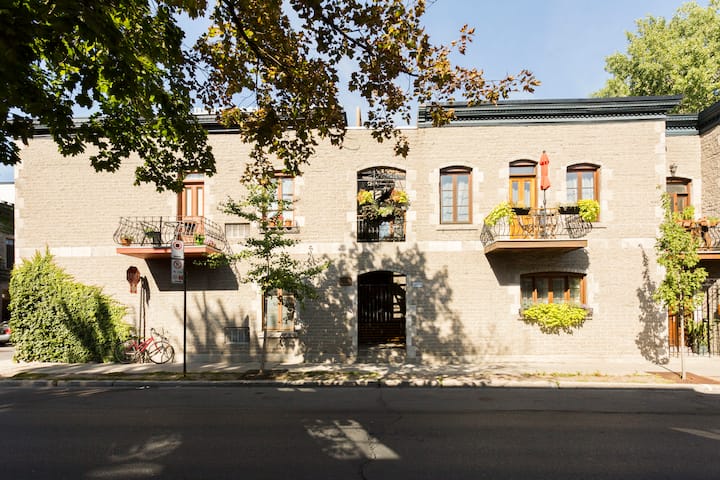 Coup De Cœur Sur Deux éTages - Cottage Le Plateau - Montréal, QC