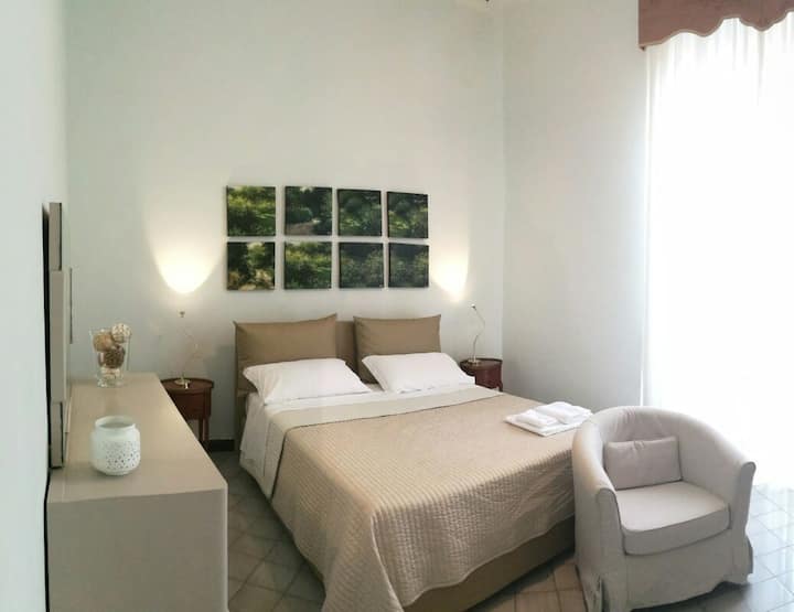 Central Monteoliveto Appartement - Nápoles